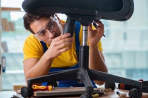 Why Is An Office Chair Stuck In Recline? 5 Reasons & Solutions ...