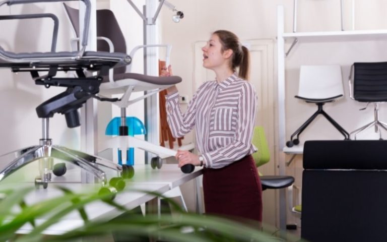 How to Test an Office Chair before Buying it? - ToErgonomics
