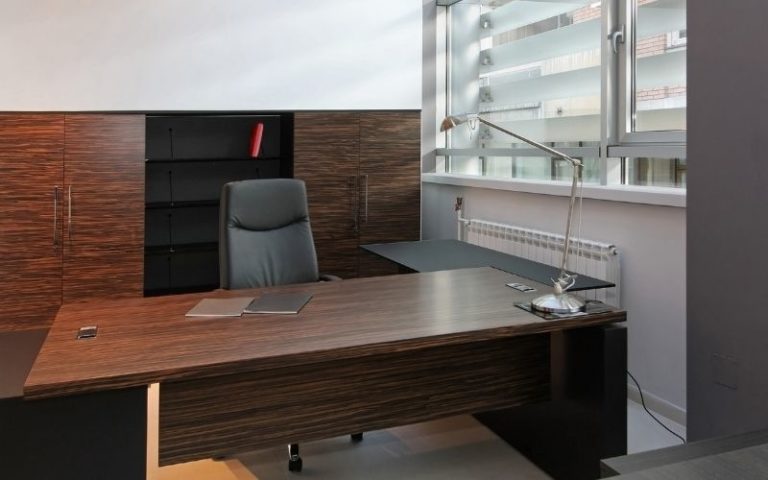 How Much Space do You Need Behind an Office Desk? - ToErgonomics
