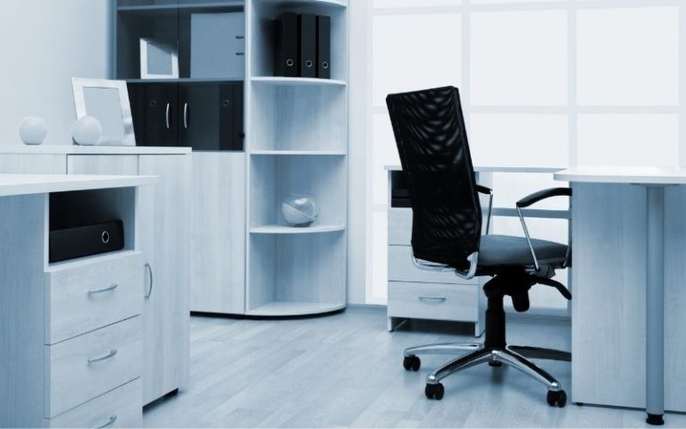 How Much Space do You Need Behind an Office Desk? - ToErgonomics